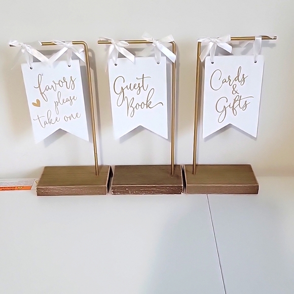 Party Supplies | Chic Gold And White Party Sign Set | Poshmark